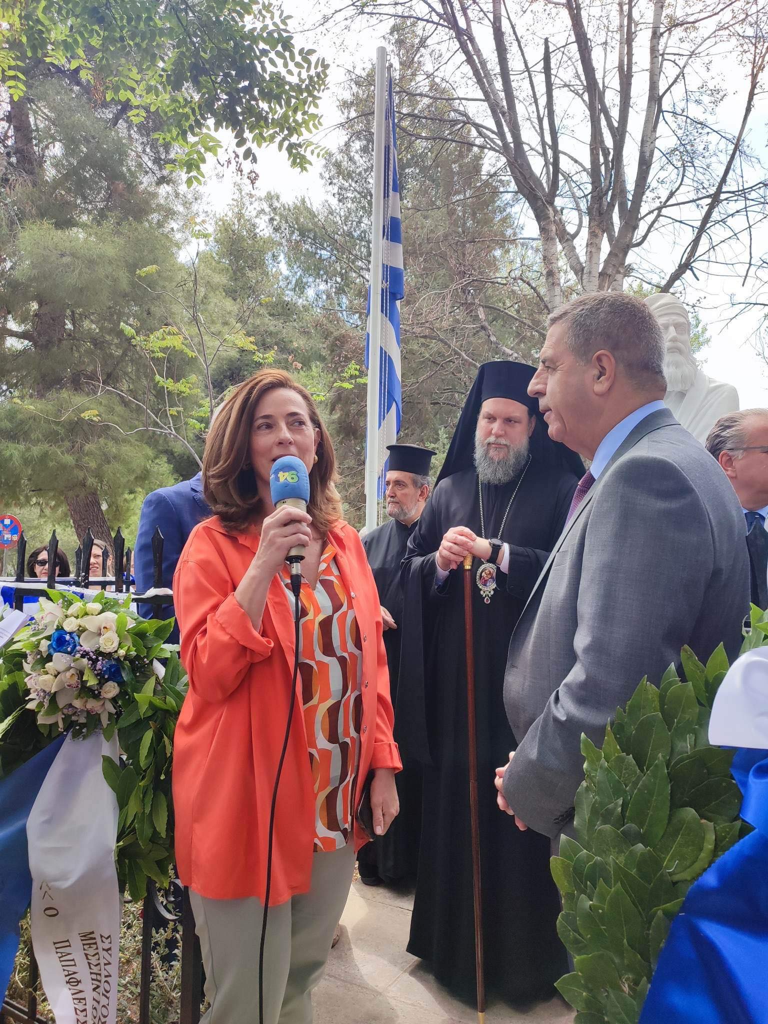 Στην επανατοποθέτηση της προτομής του «Παπαφλέσσα» στο Δήμο Ηρακλείου ...