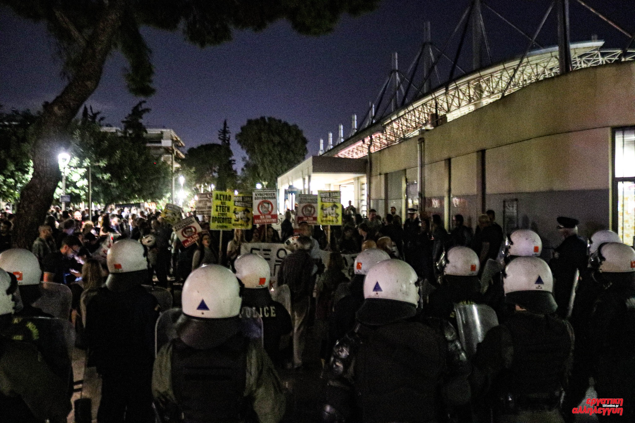 Ηράκλειο - Νέα Ιωνία: Πραγματοποιήθηκαν οι αντιφασιστικές συγκεντρώσεις ...